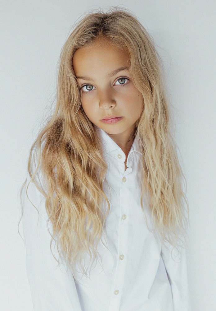 Amelie S | Network Model Agency