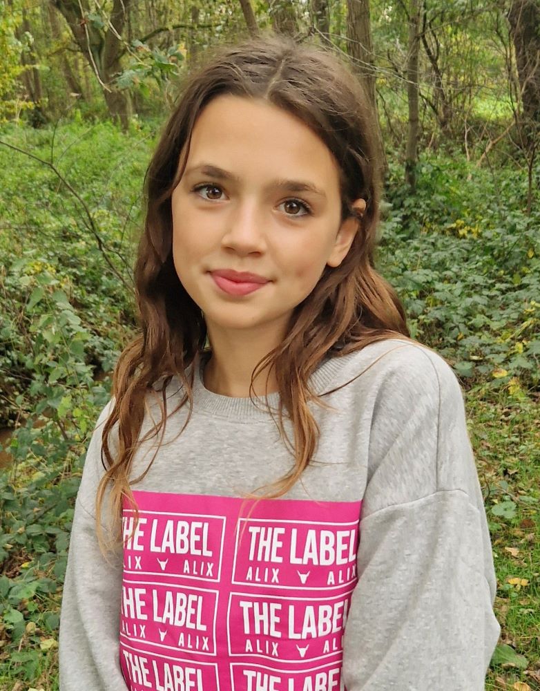 Zana V | Network Model Agency