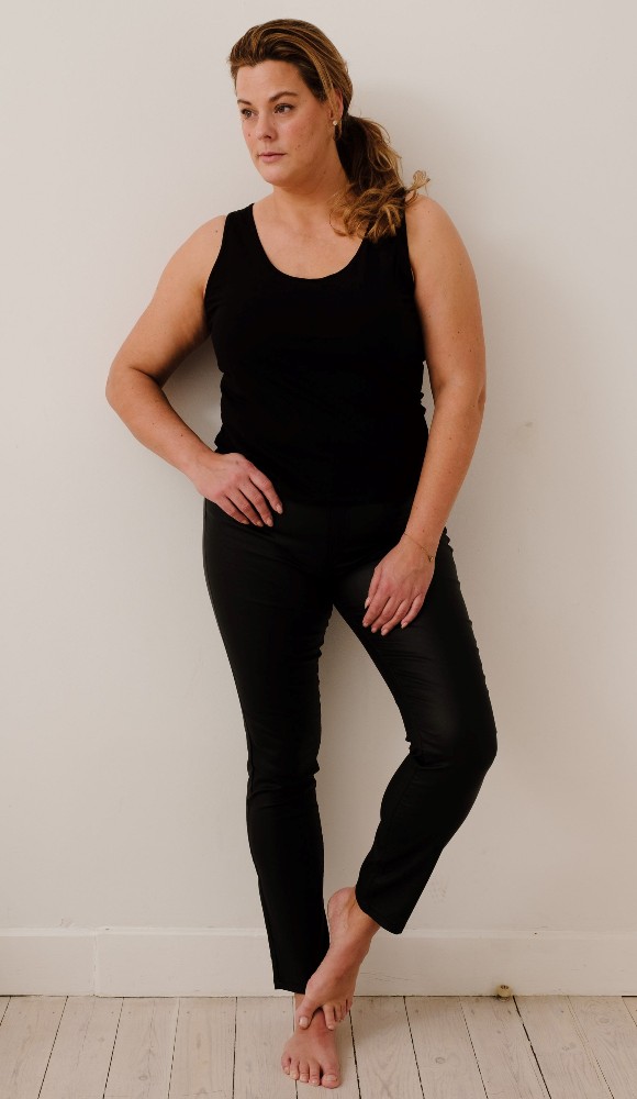 Virginie F | Network Model Agency