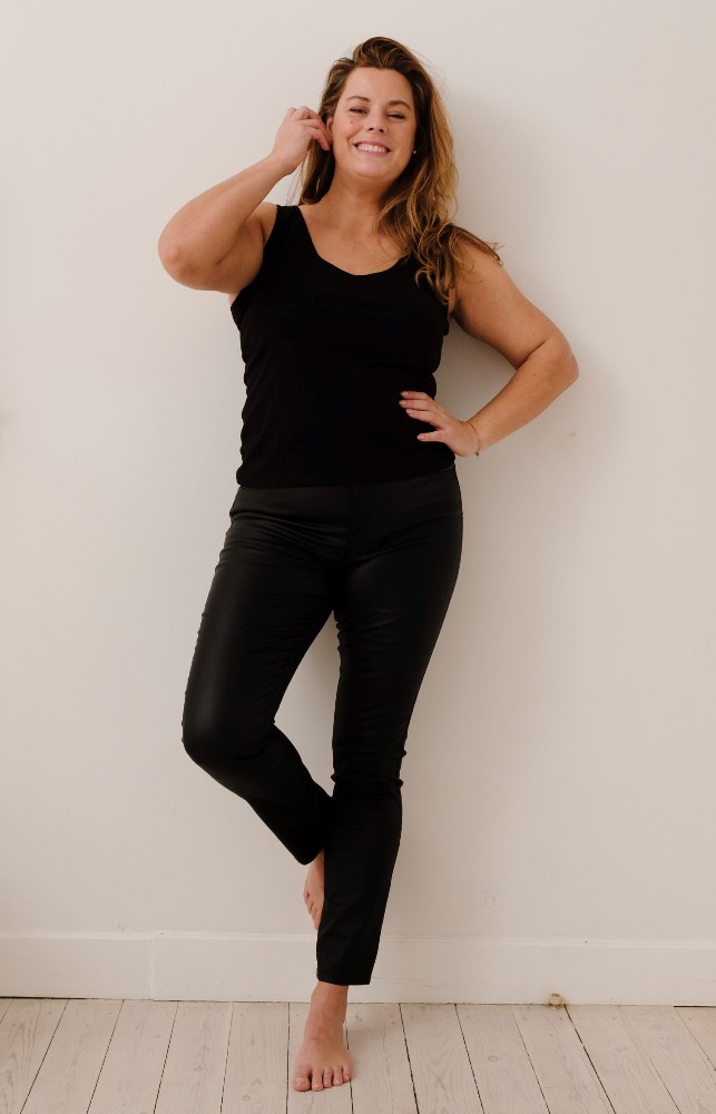 Virginie F | Network Model Agency