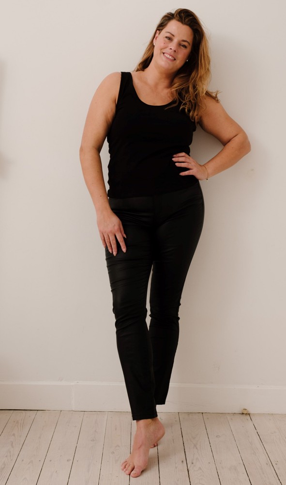 Virginie F | Network Model Agency