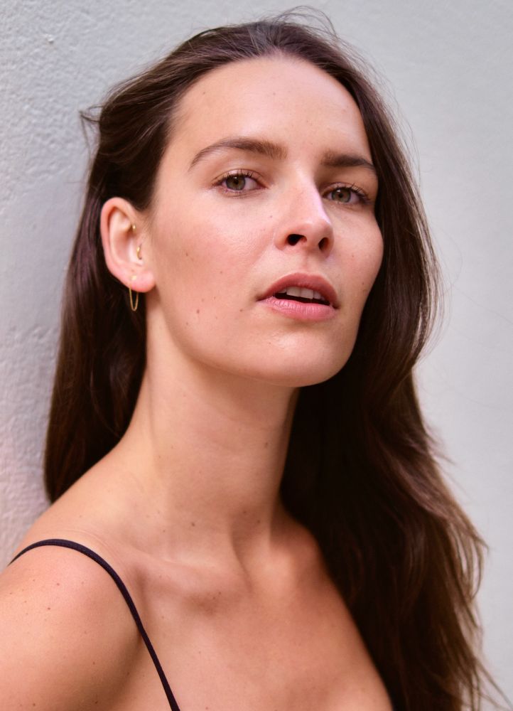 Alanis C | Network Model Agency