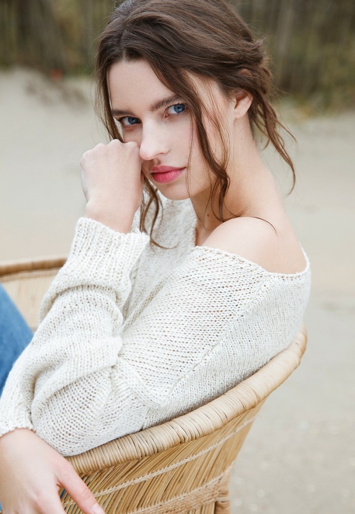 Ella M | Network Model Agency