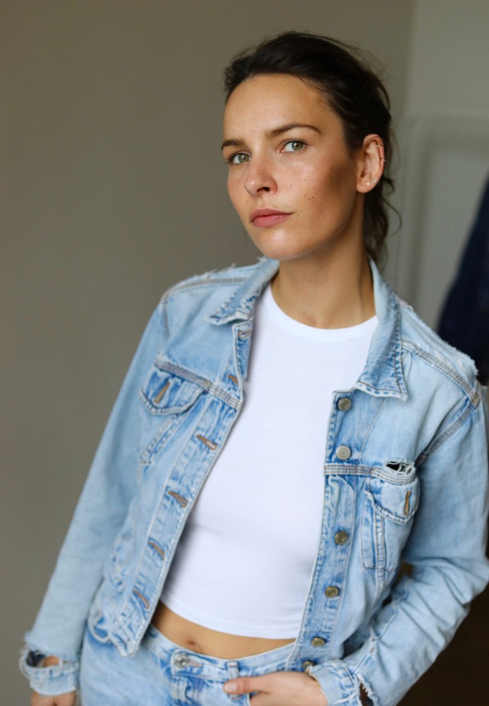 Alanis C | Network Model Agency