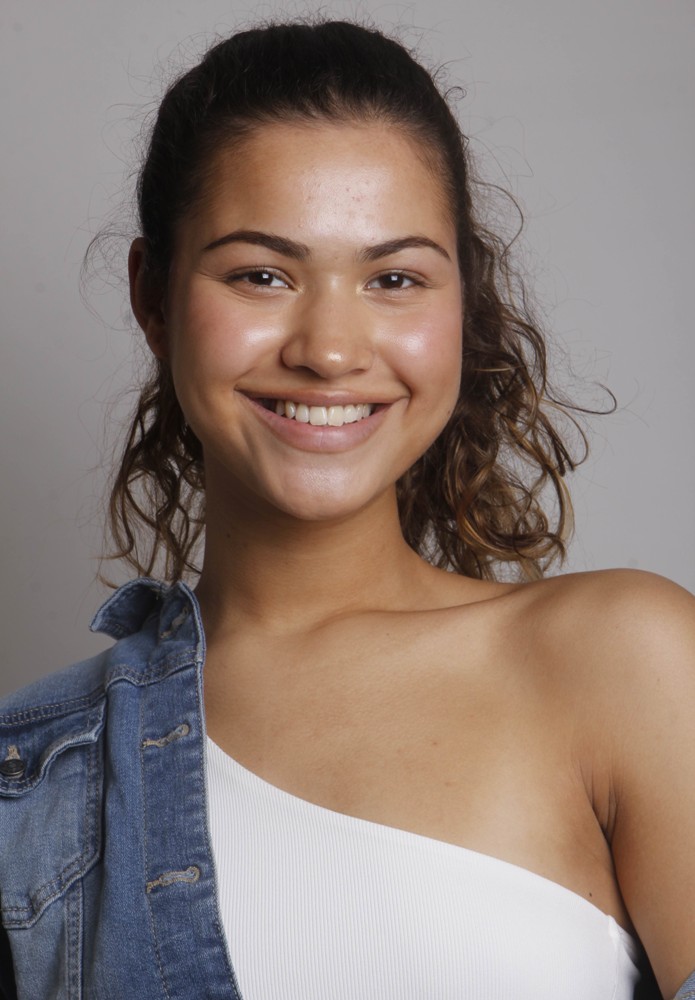 Zoë V | Network Model Agency