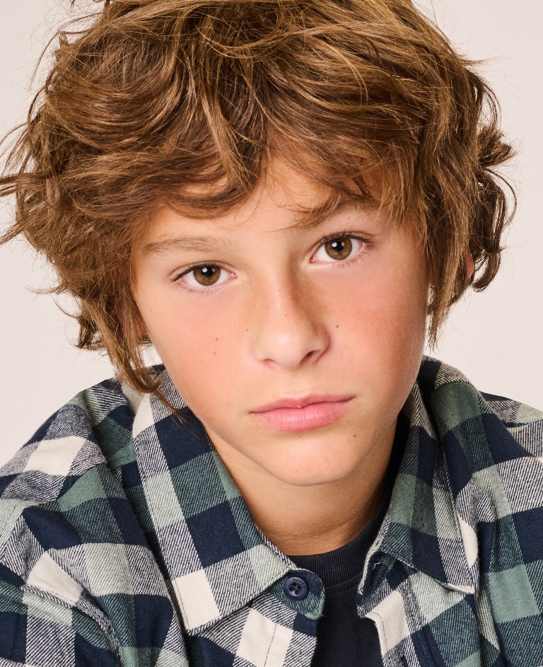 Alexander V | Network Model Agency