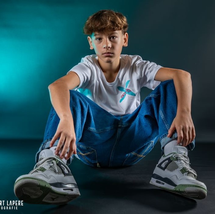 Alexander V | Network Model Agency