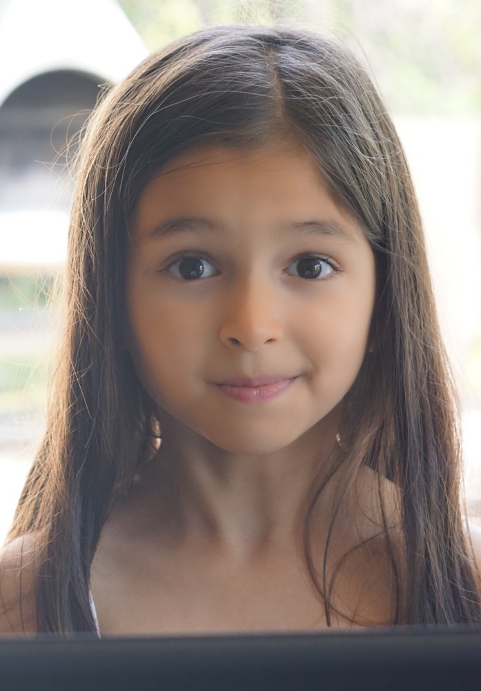 Amaryllis B | Network Model Agency