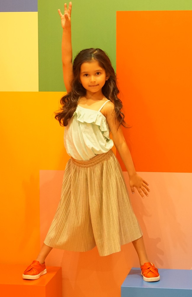 Amaryllis B | Network Model Agency