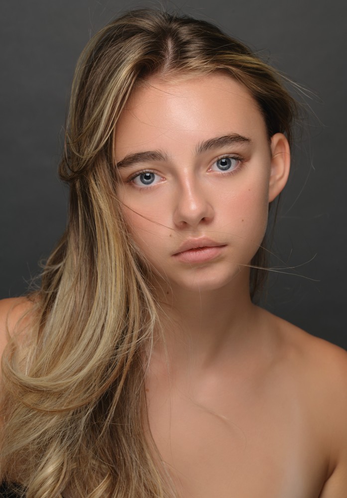 Amelia L | Network Model Agency