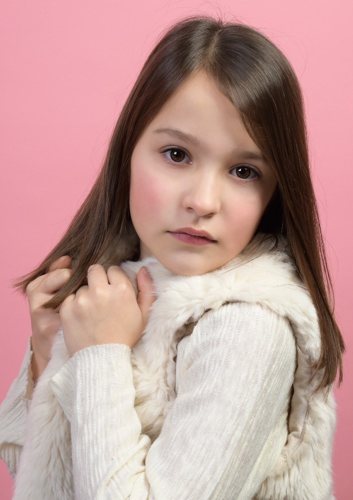 Amelie J | Network Model Agency