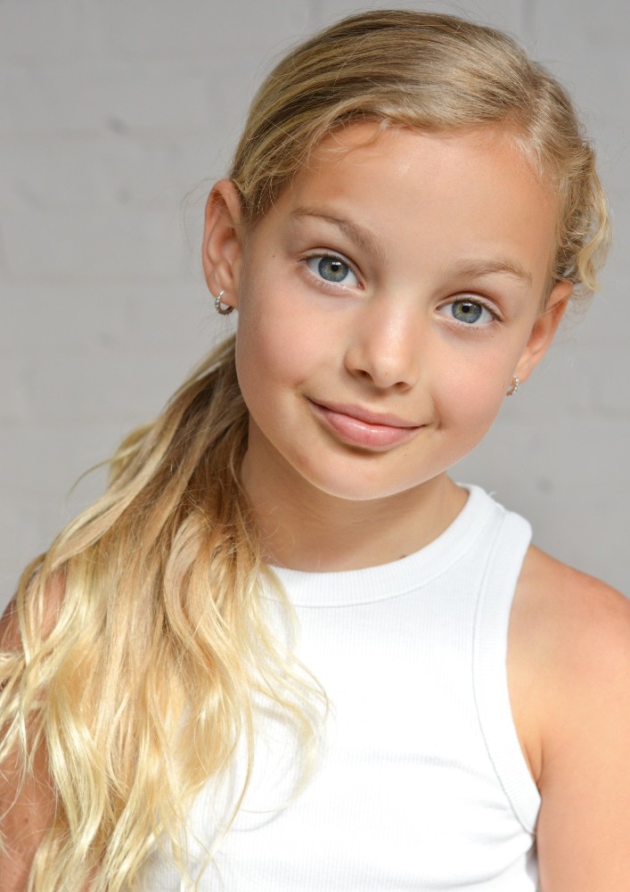 Amelie S | Network Model Agency