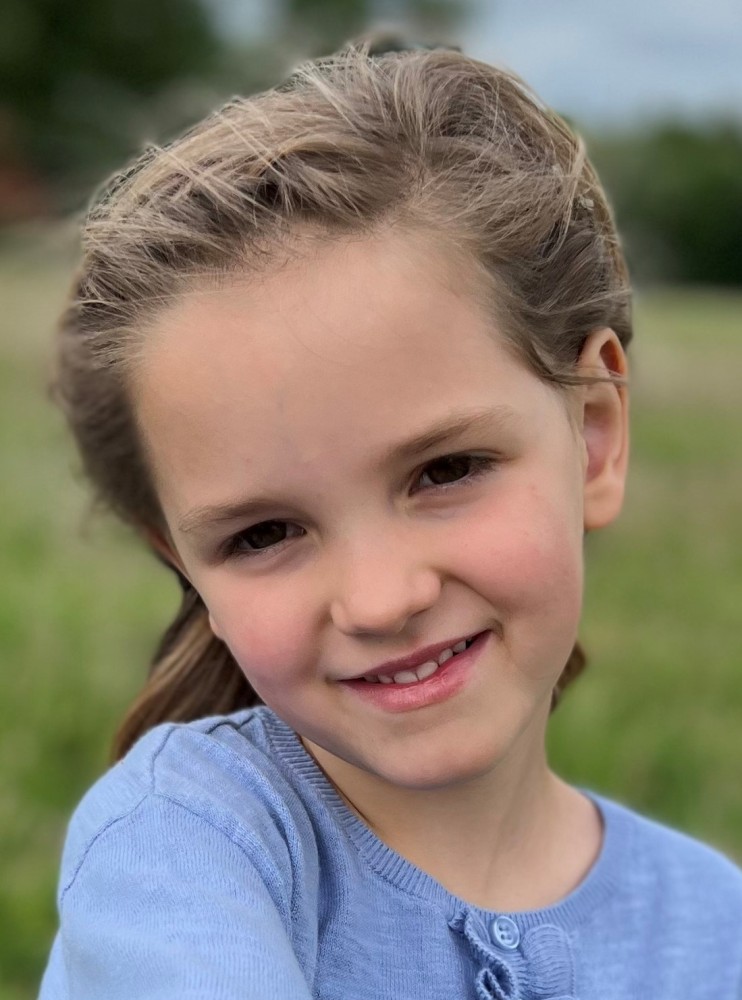 Amélie V | Network Model Agency