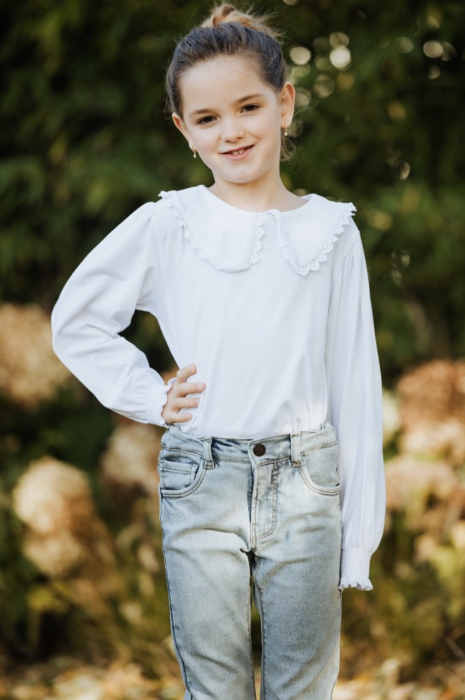 Amélie V | Network Model Agency