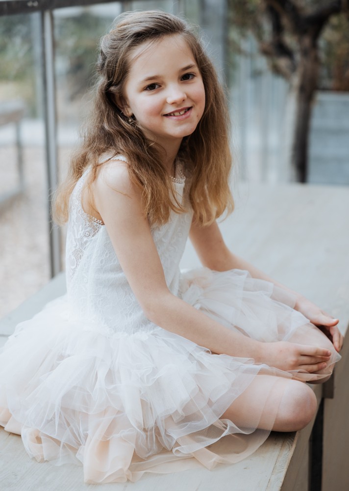 Amélie V | Network Model Agency