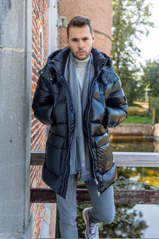 Aram G | Network Model Agency