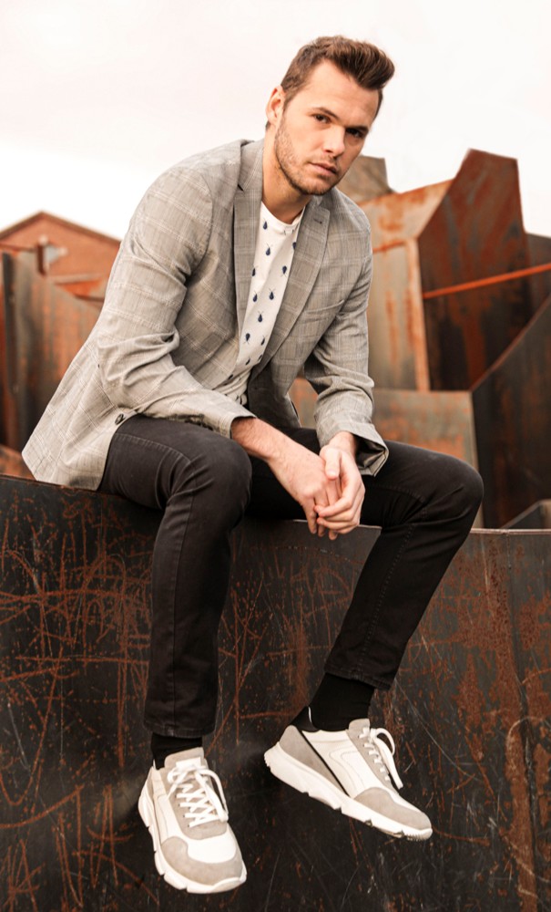 Aram G | Network Model Agency