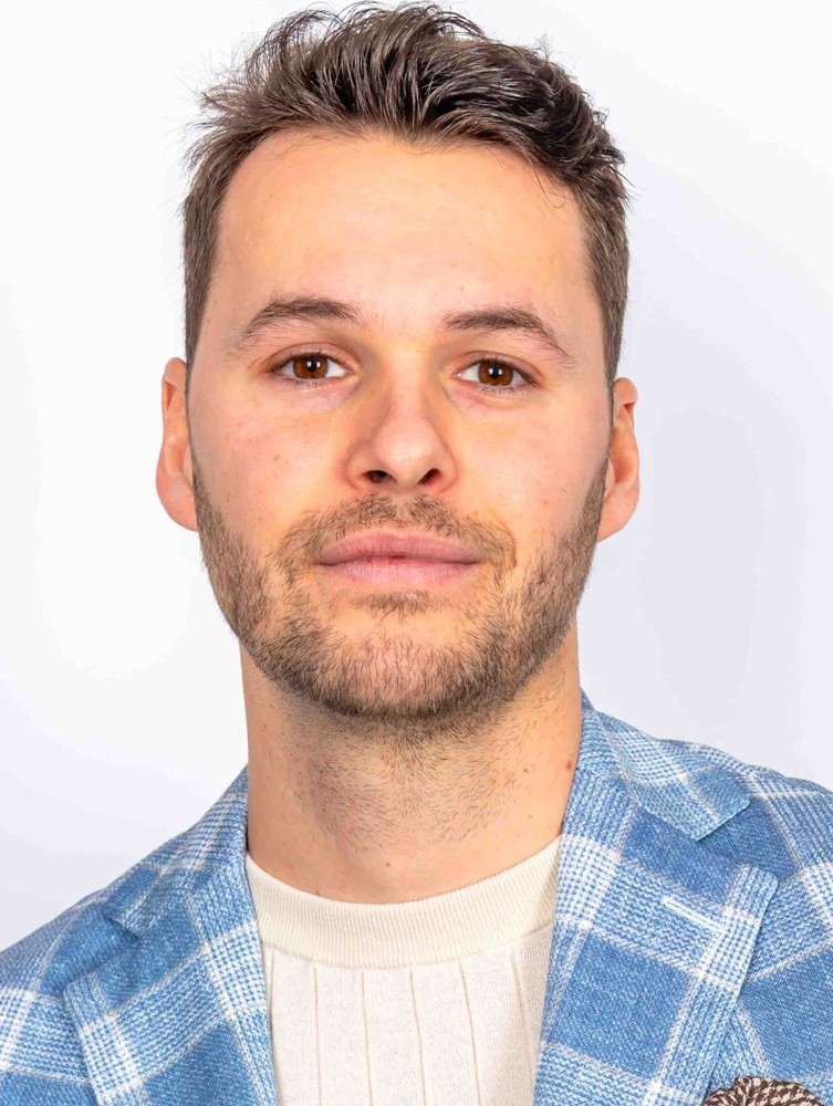 Aram G | Network Model Agency