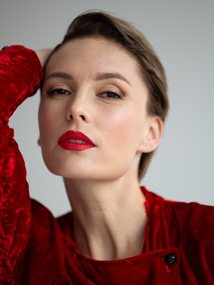 Arina Y | Network Model Agency