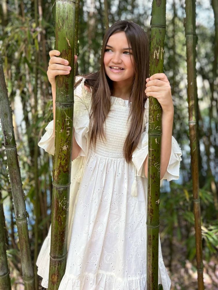 Selah vG | Network Model Agency