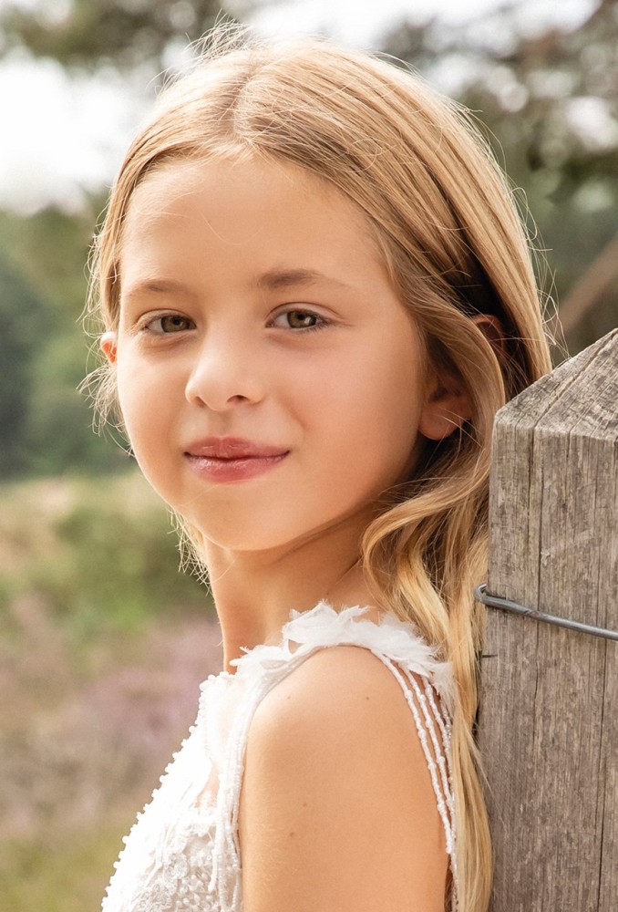 Babette M | Network Model Agency