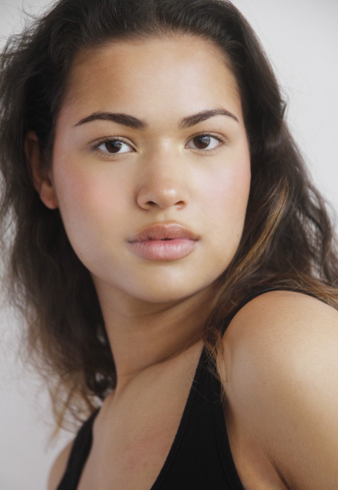 Zoë V | Network Model Agency