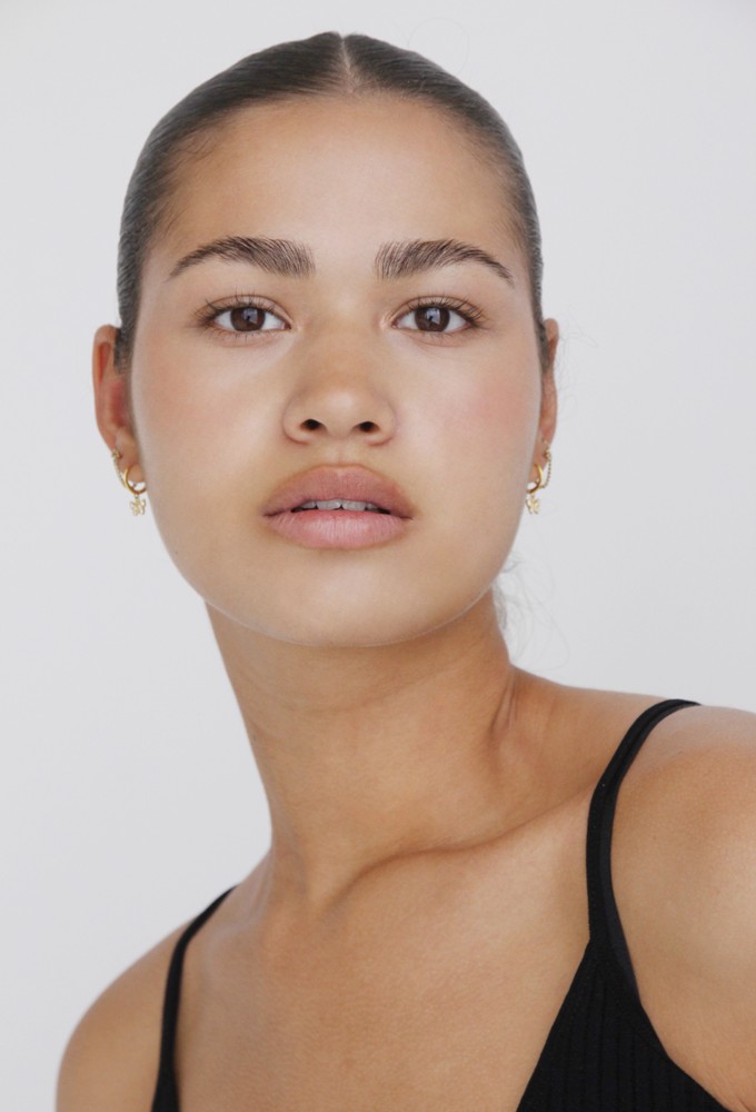 Zoë V | Network Model Agency
