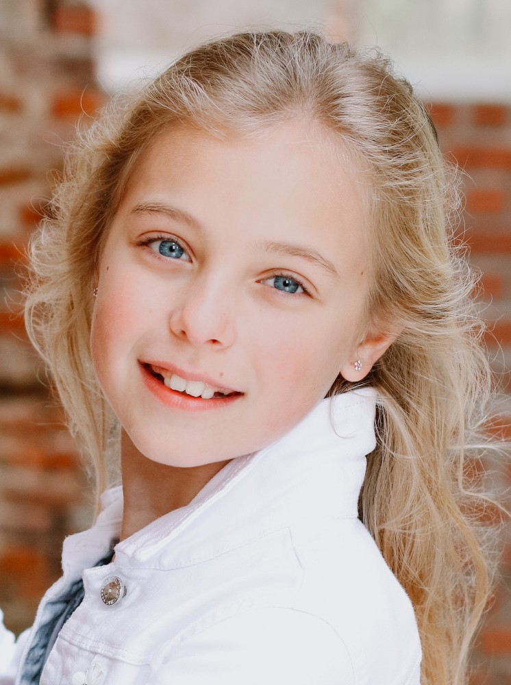 Bo E | Network Model Agency