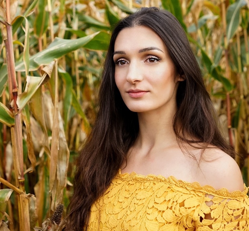 Brenda T | Network Model Agency