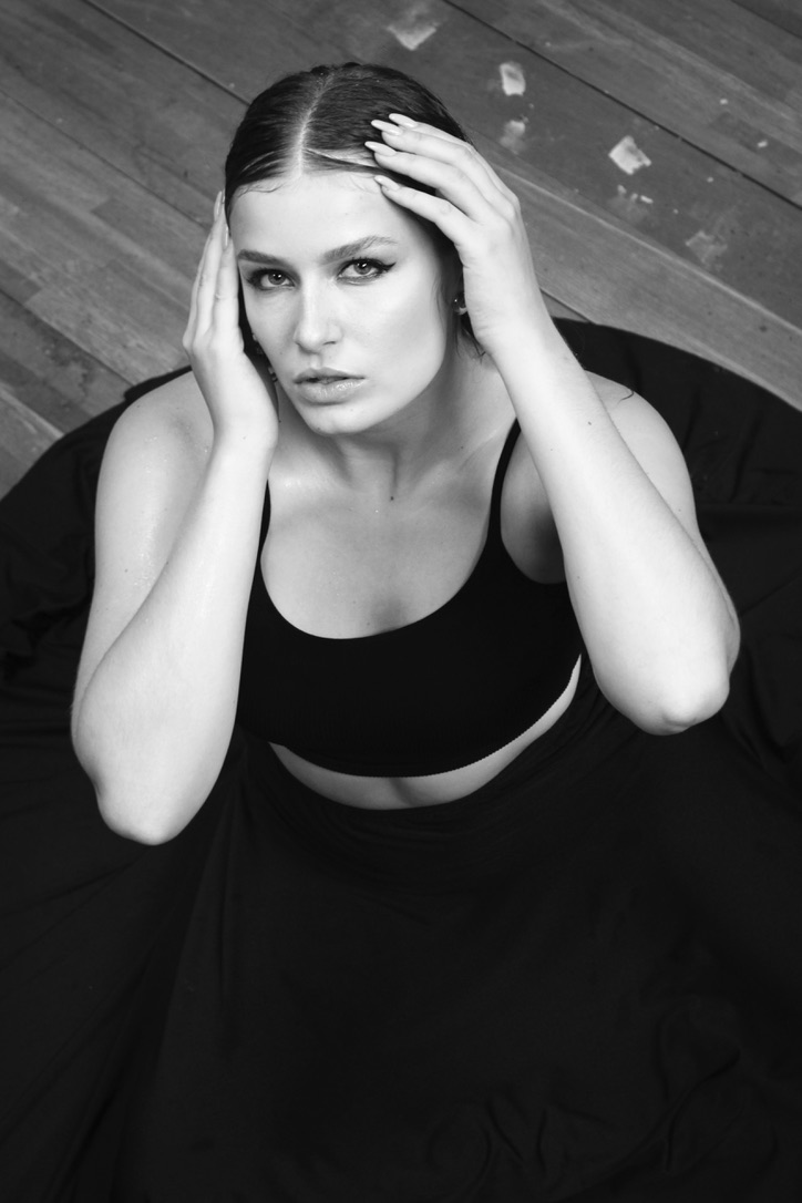 Cindy V | Network Model Agency