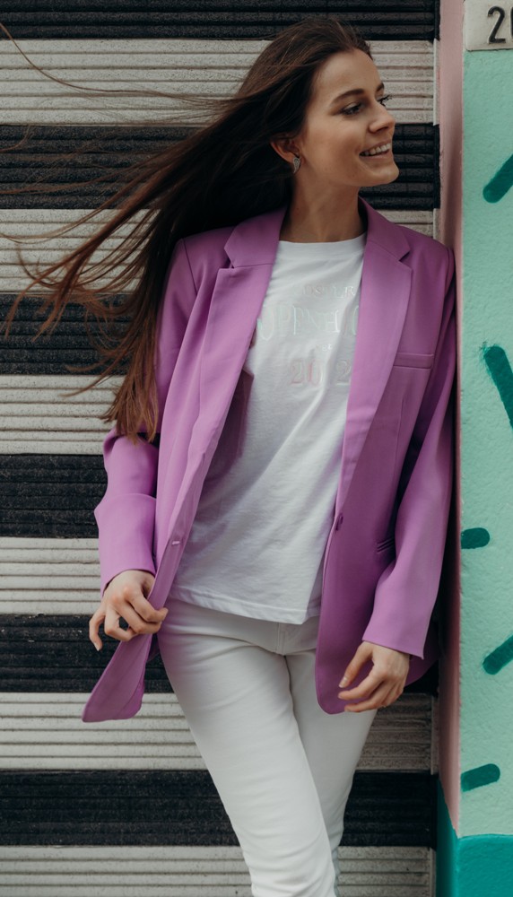 Claudia-Carmen D | Network Model Agency