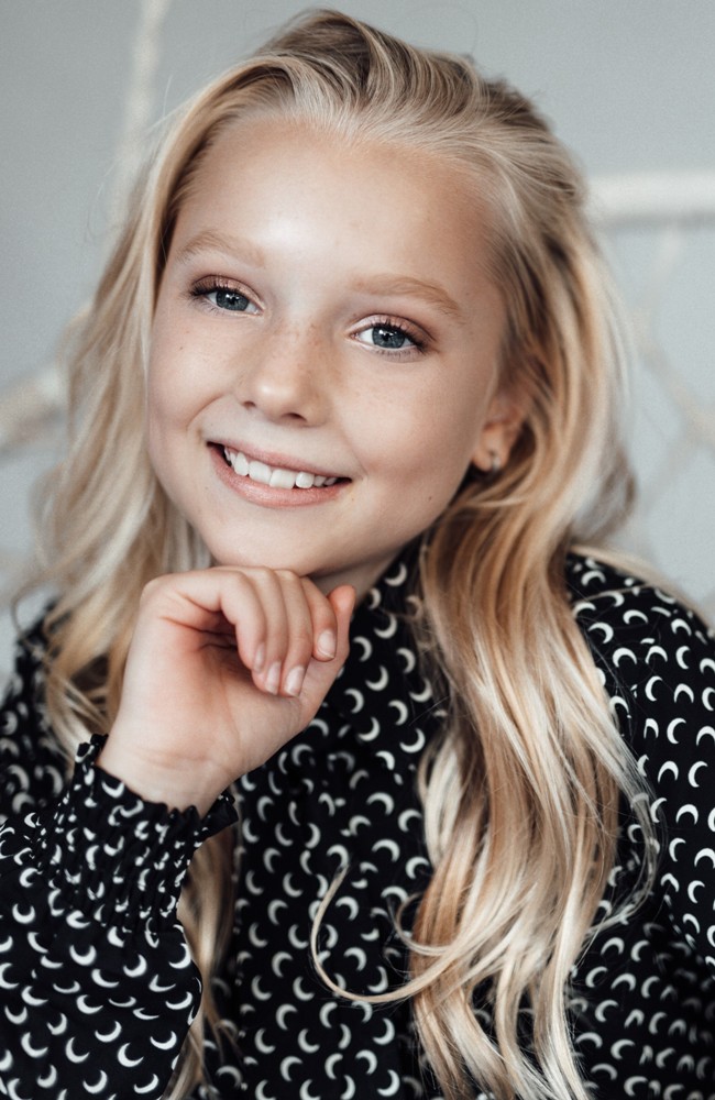 Dylana vR | Network Model Agency