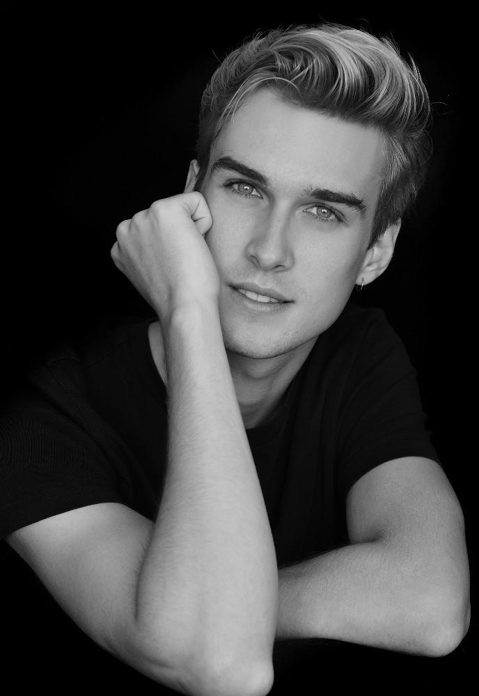 Edouard B | Network Model Agency