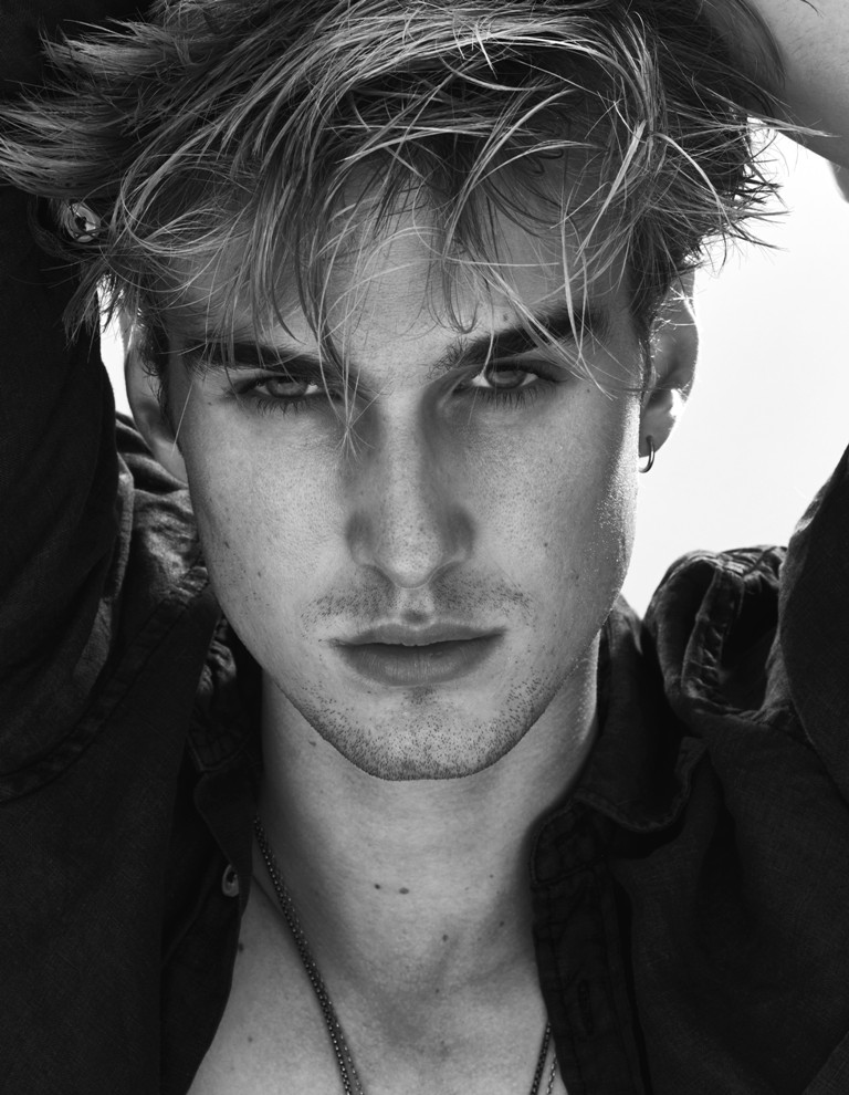 Edouard B | Network Model Agency