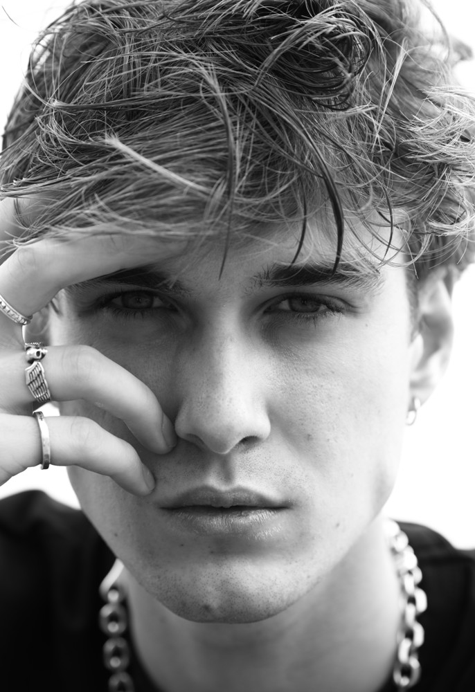 Edouard B | Network Model Agency