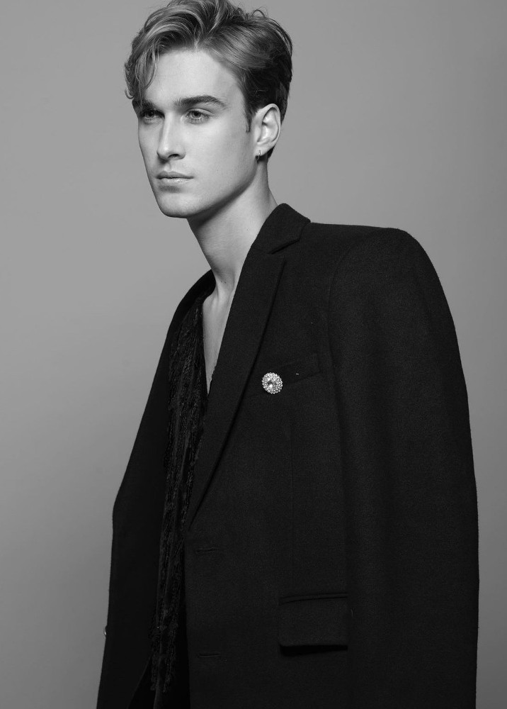 Edouard B | Network Model Agency