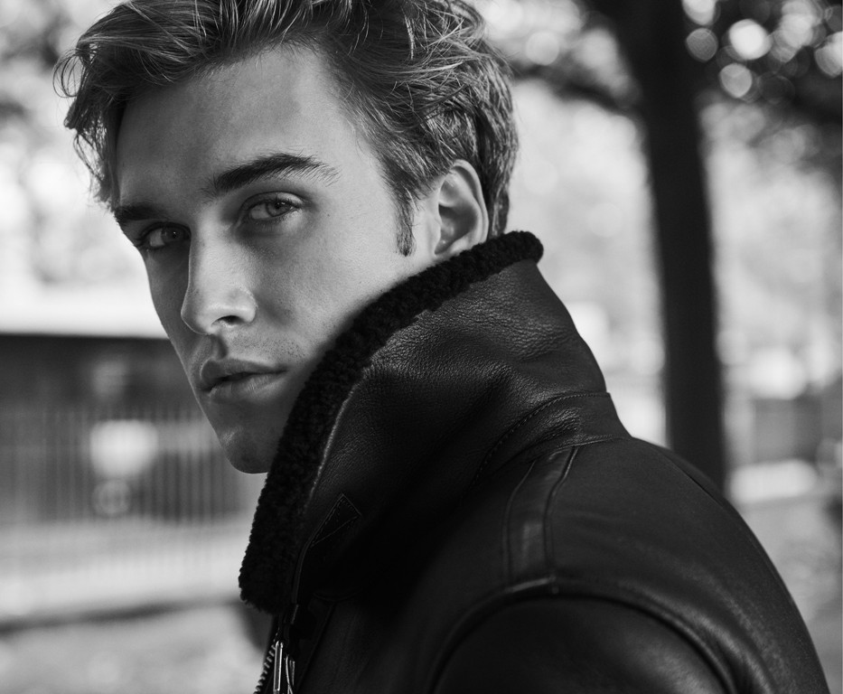 Edouard B | Network Model Agency