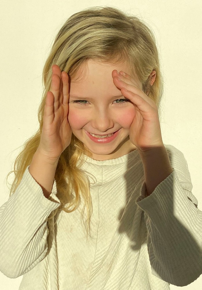 Eléonore M | Network Model Agency