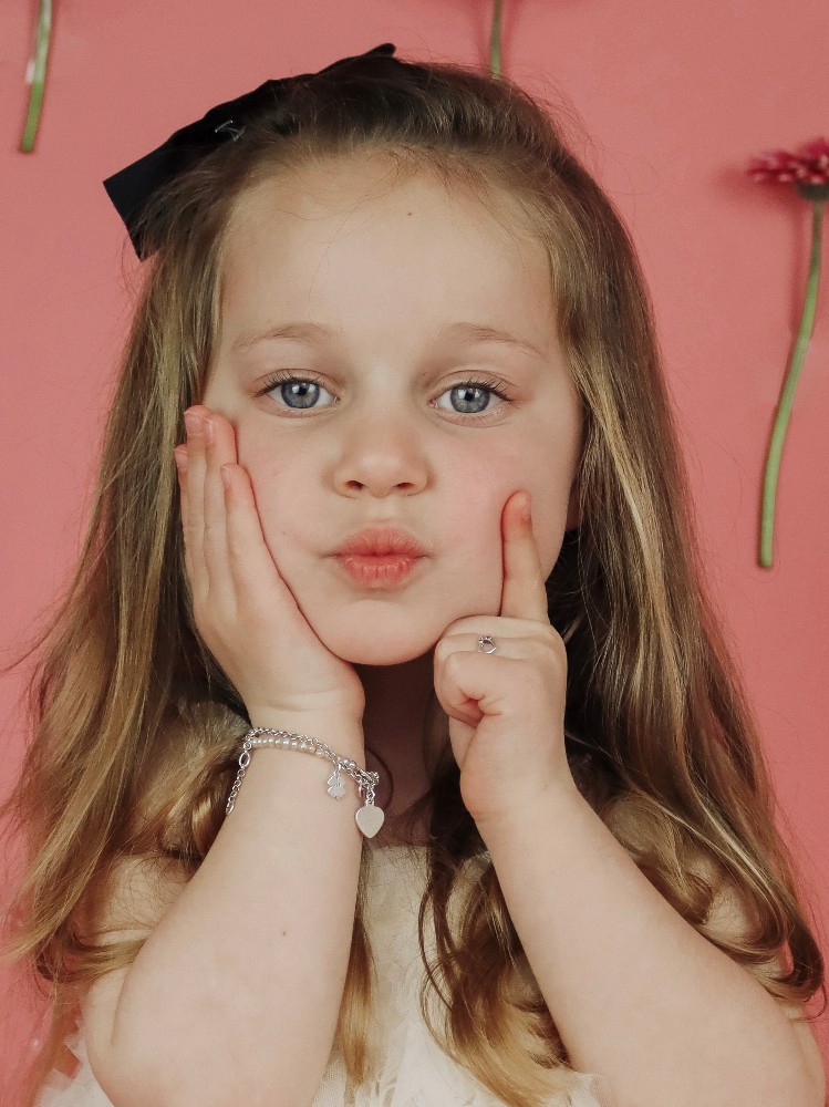 Elin T | Network Model Agency