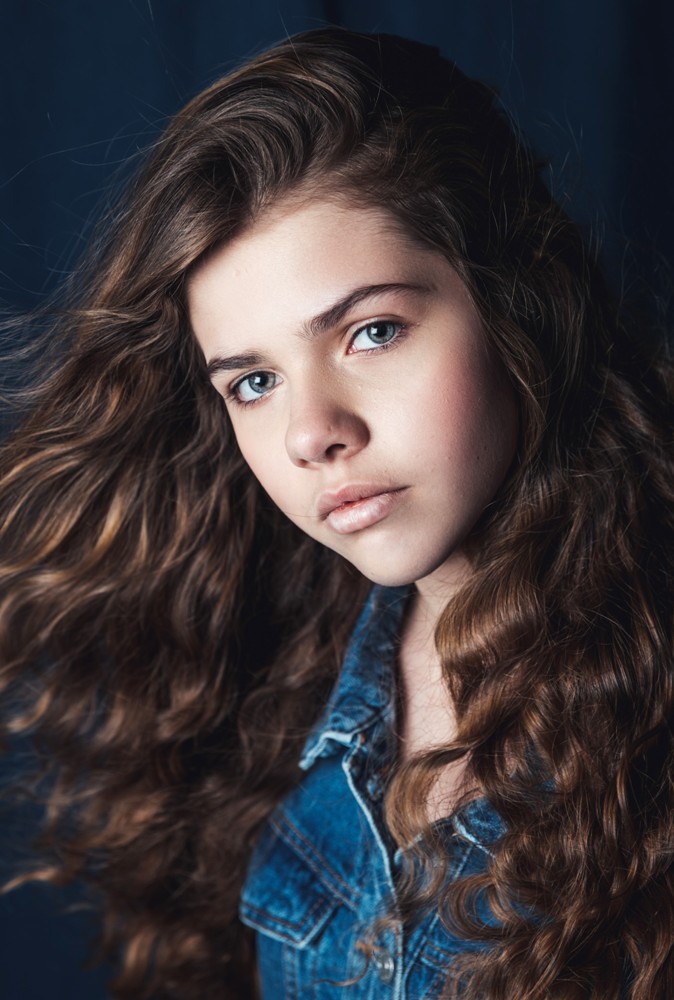 Ella D | Network Model Agency