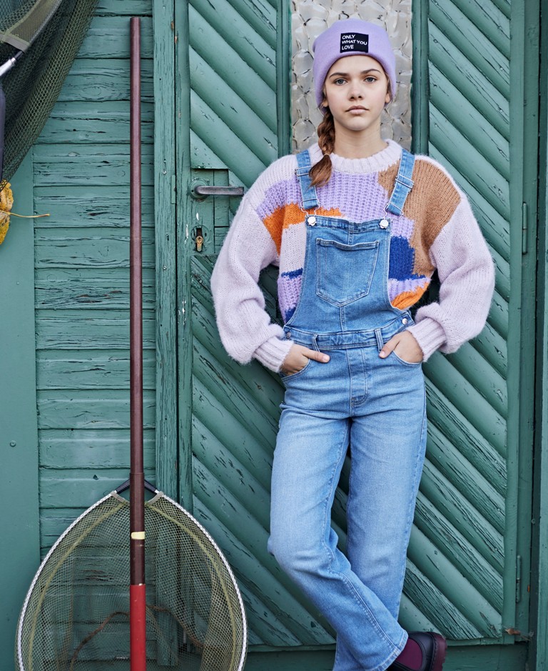 Ella D | Network Model Agency