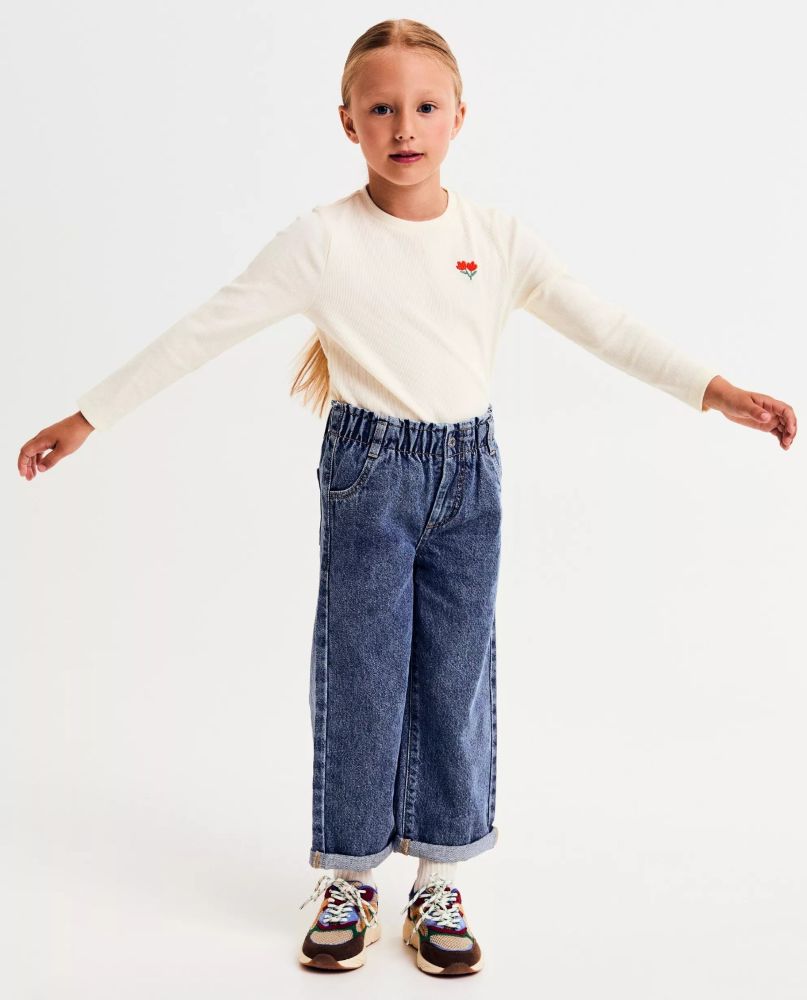 Ellie VH | Network Model Agency