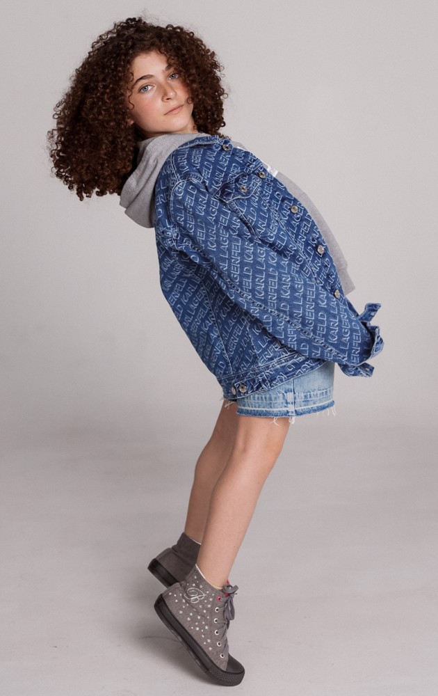 Emely M | Network Model Agency