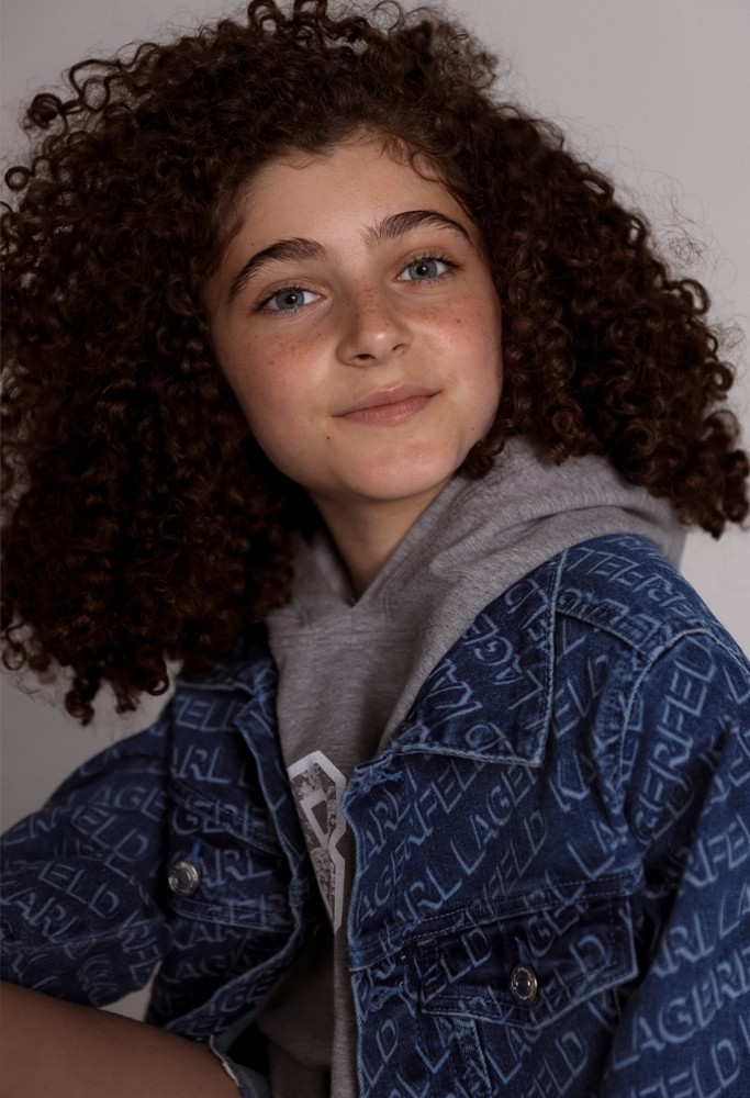 Emely M | Network Model Agency