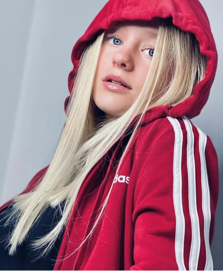 Emma L | Network Model Agency