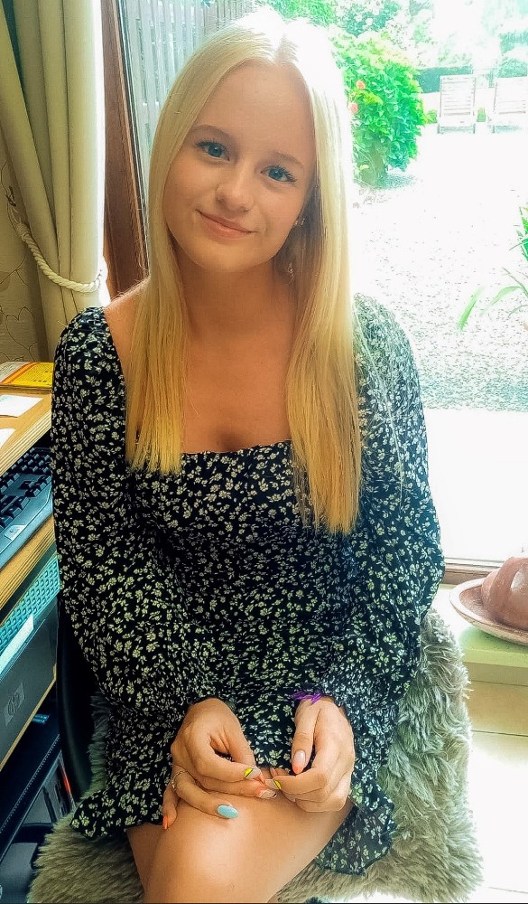 Emma L | Network Model Agency