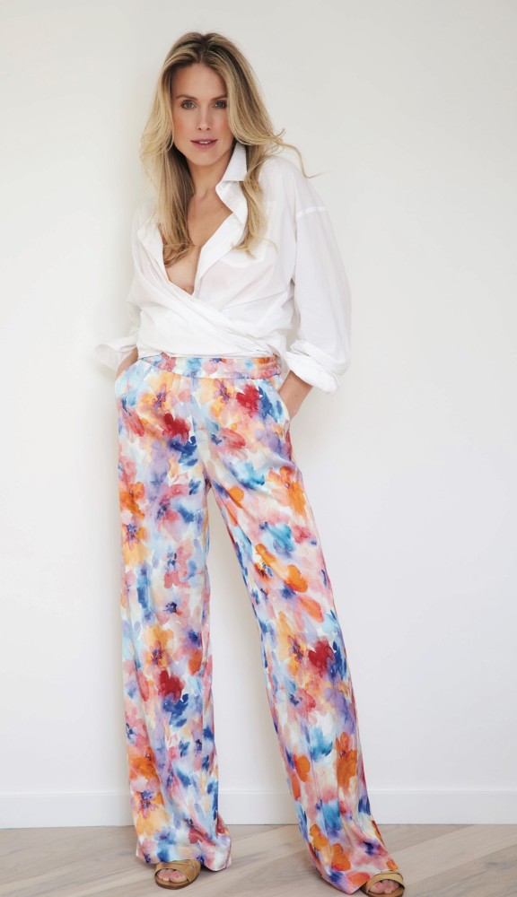 Esmay J | Network Model Agency