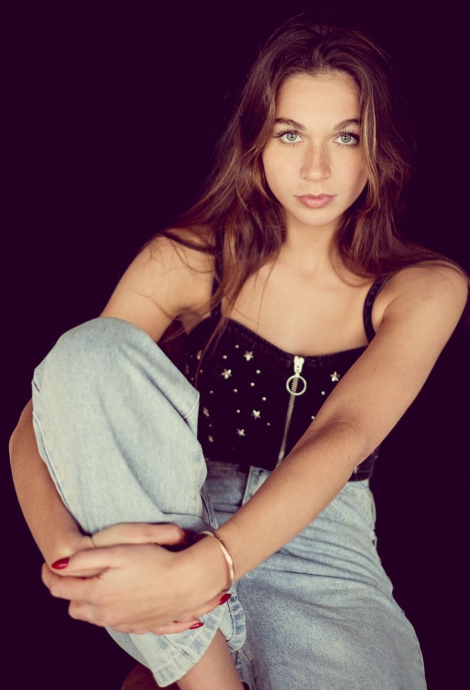 Faye M | Network Model Agency