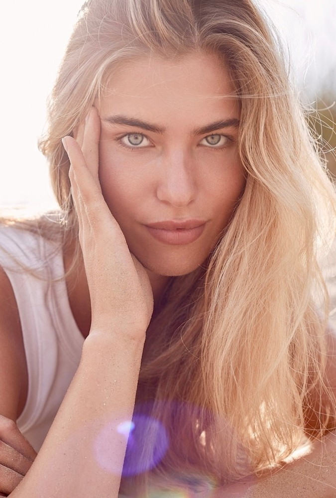 Fleur K | Network Model Agency