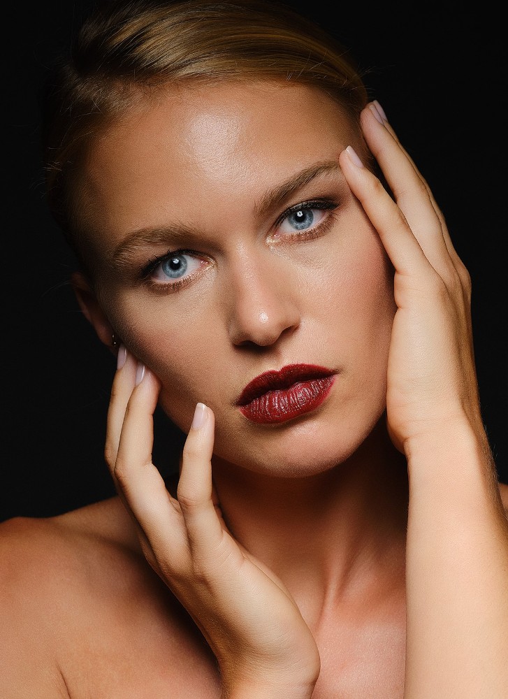 Hanna VH | Network Model Agency